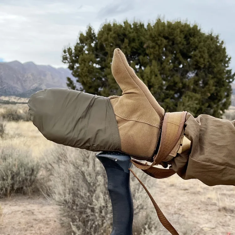 Easy to Make Wind Mittens — Stitchback DIY trail gear