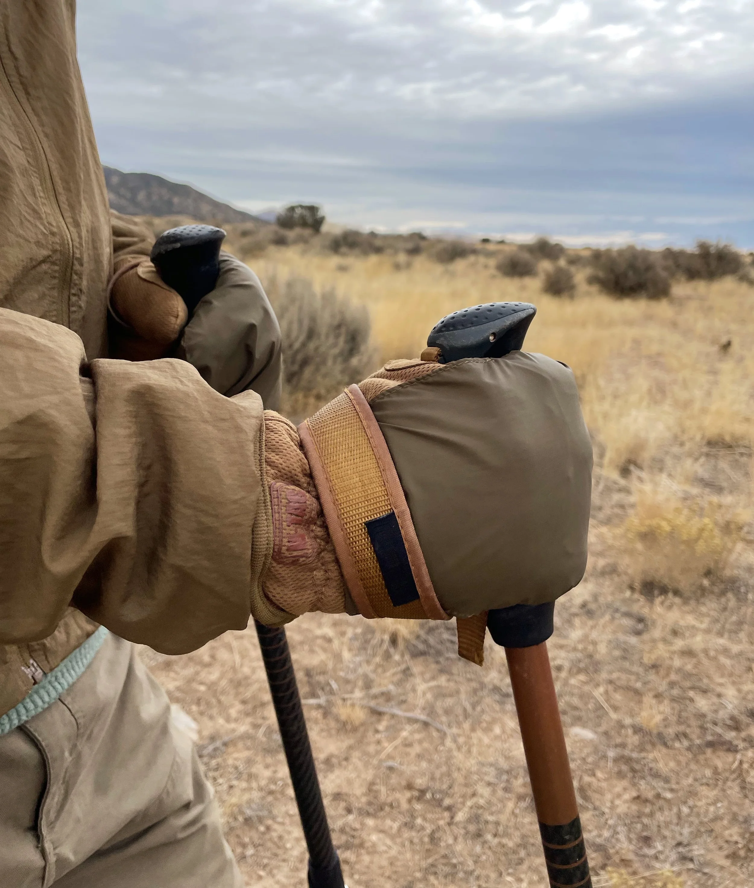 Easy to Make Wind Mittens — Stitchback DIY trail gear