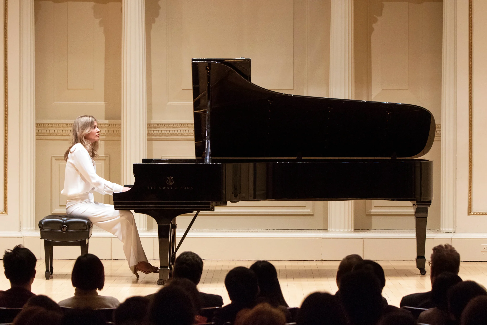 María Manzano, pianist