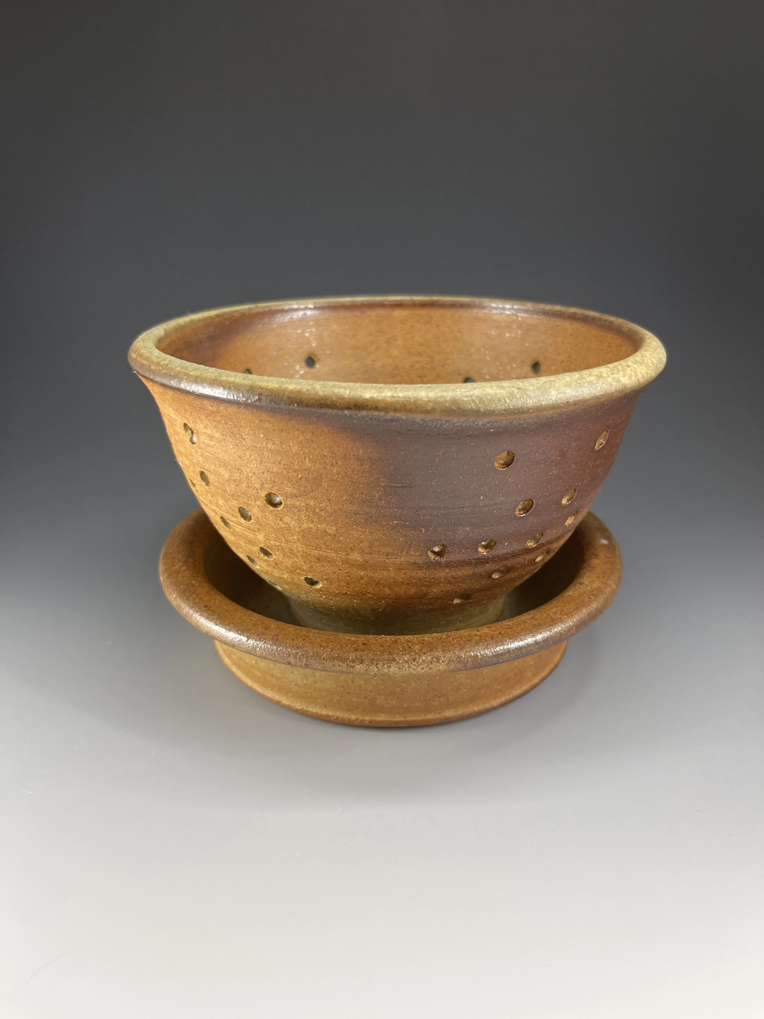 The Globe Clay Center: Handcrafted Studio Pottery and Ceramic Art