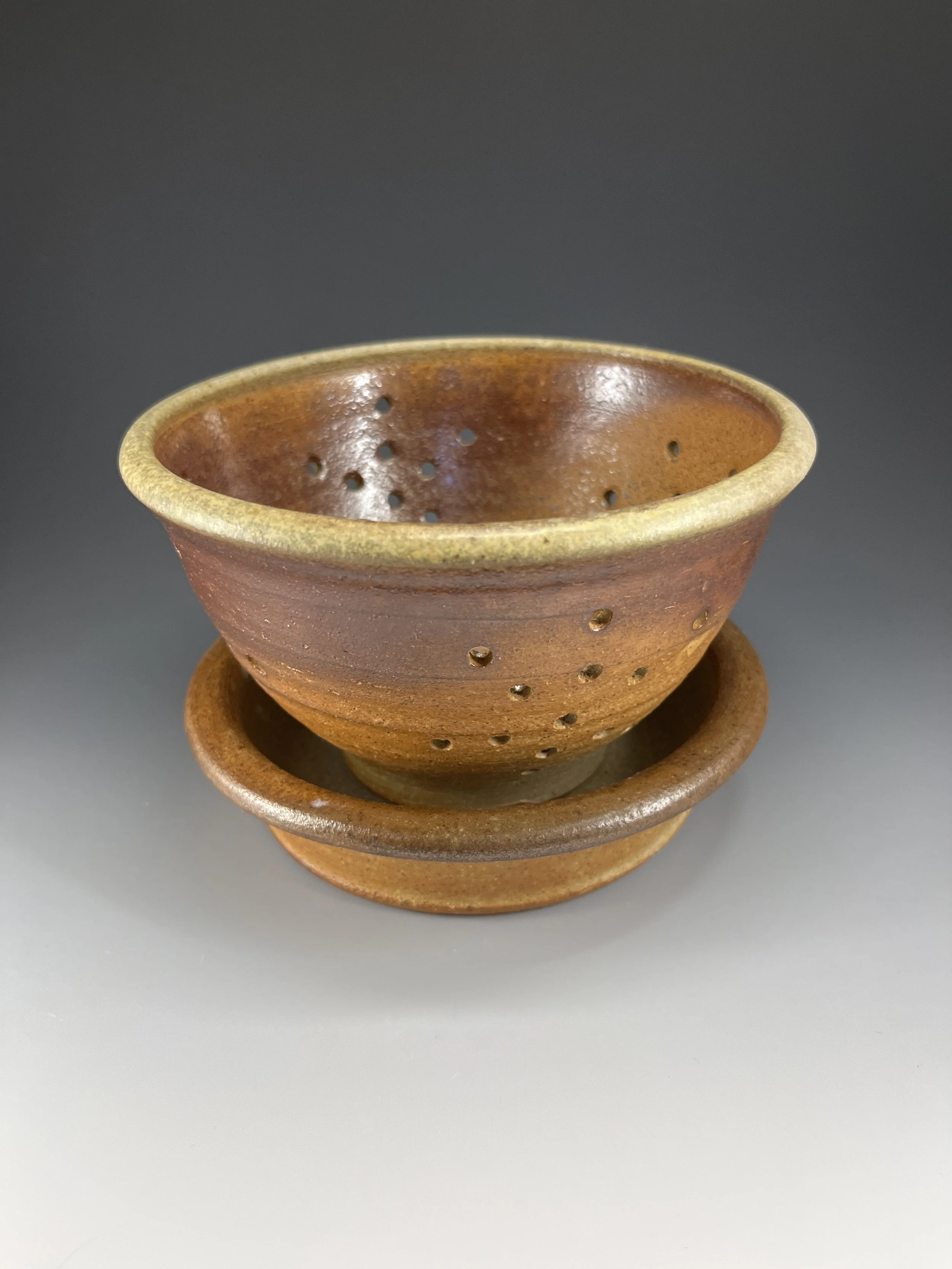 The Globe Clay Center: Handcrafted Studio Pottery and Ceramic Art