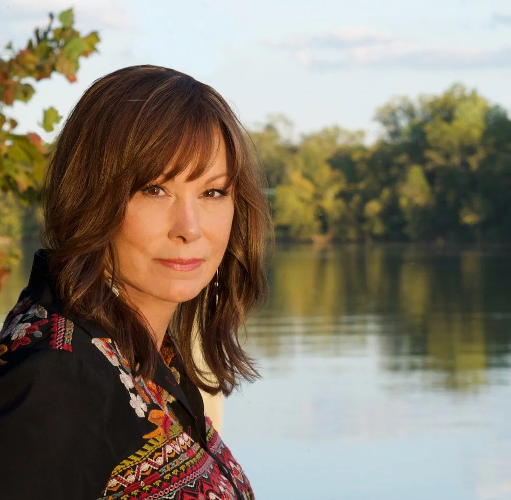 SUZY BOGGUSS — The Historic Paramount Theatre