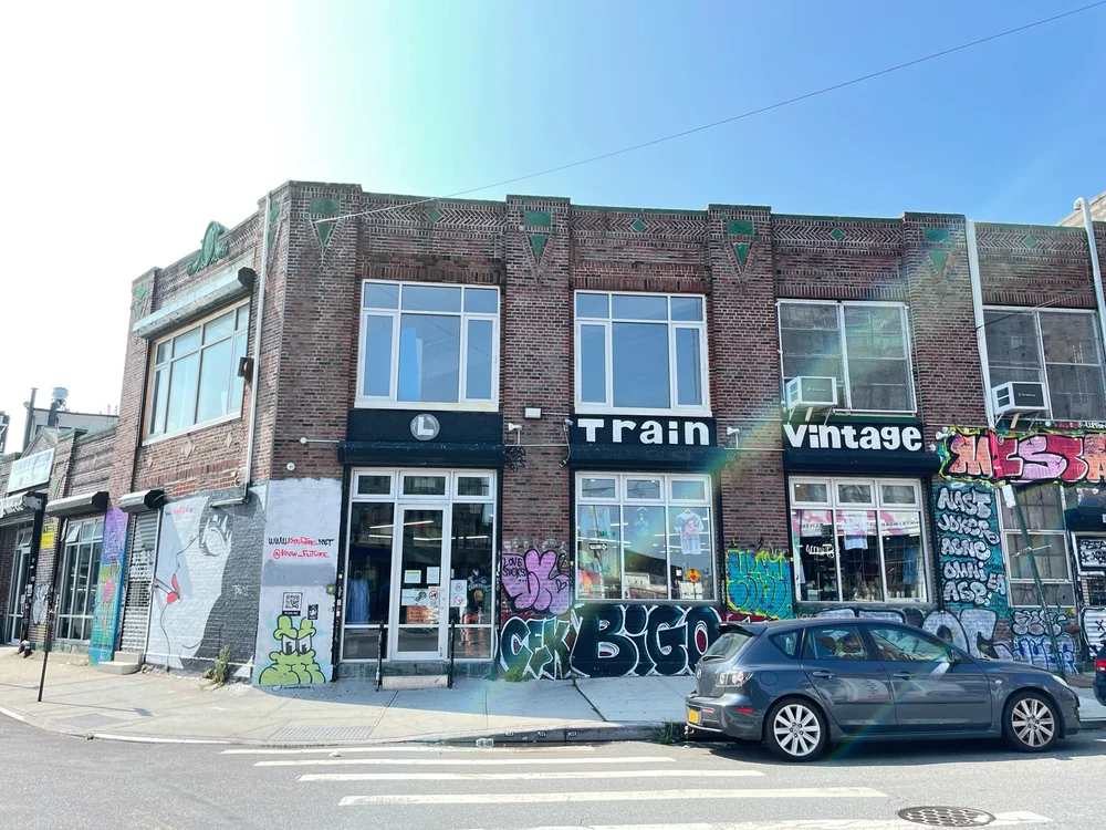 L Train Vintage - Thames Street — LTRAINVINTAGE