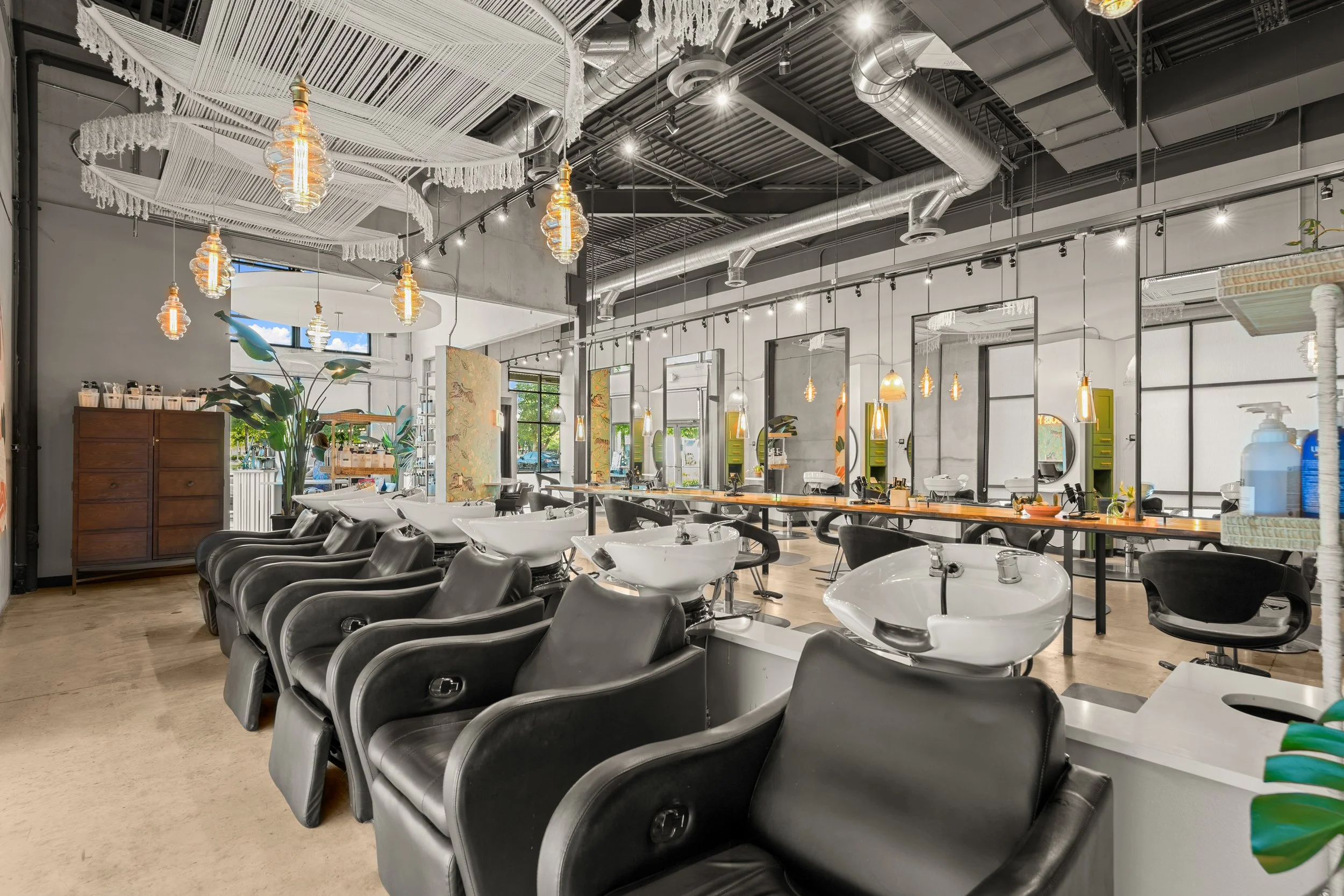 Our Salons — Deep Roots ATX Salon | Best Hair Salon in Austin | Bee ...
