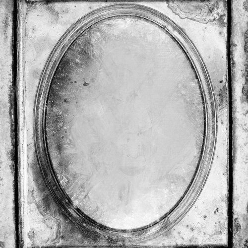 Scrying Mirrors: A Paranormal Tool for Divination & Spirit ...