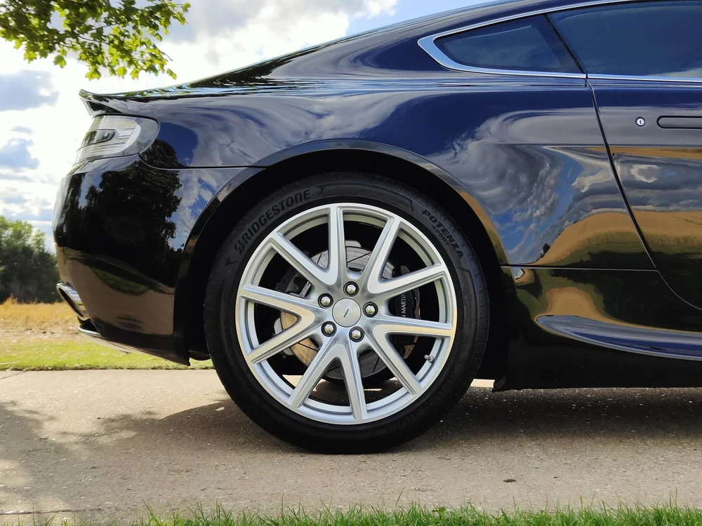 Aston Martin Vantage 4.7 For Sale — GQ Car Storage
