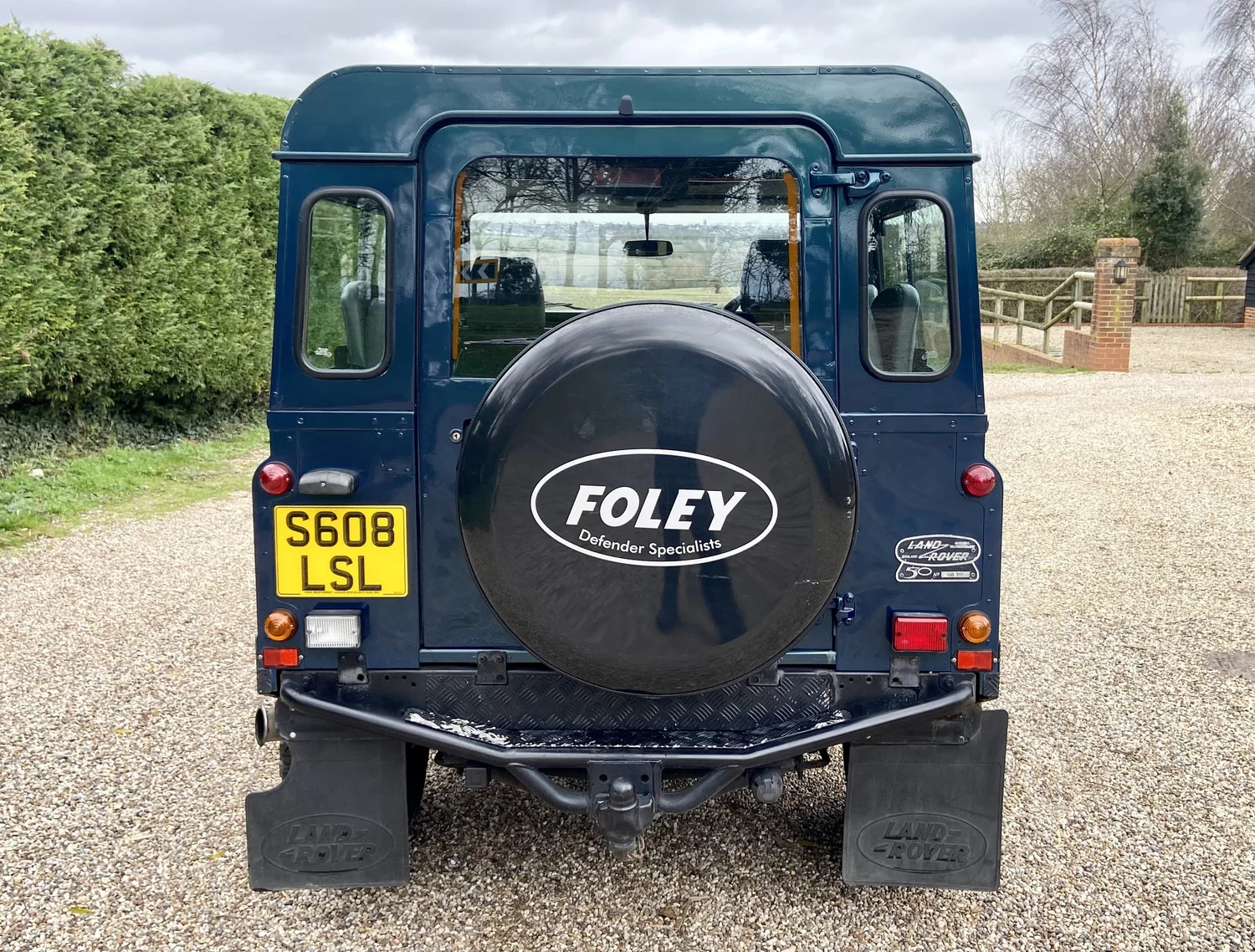 Defender 90 V8 LE For Sale — GQ Car Storage