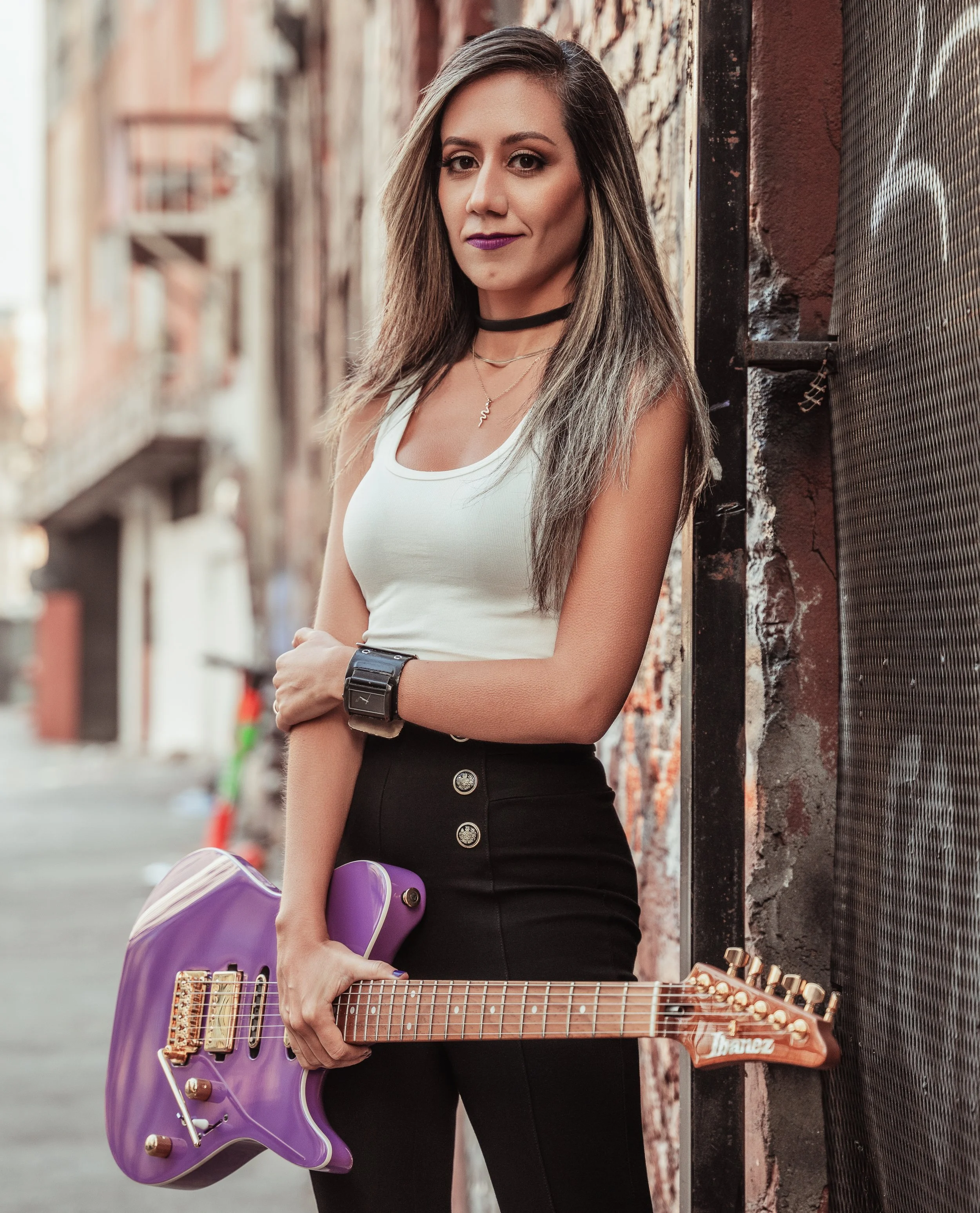 Lari Basilio - Biography — LARI BASILIO - Website