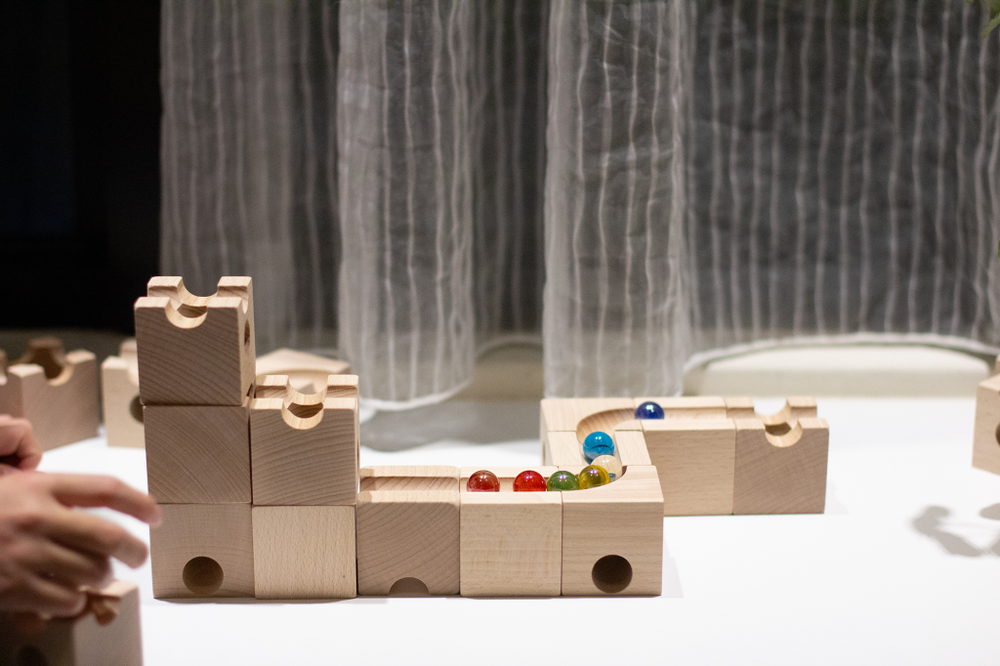 一起來認識CUBORO彈珠軌道積木！Kids+Icon帶你玩超美彈珠軌道積木、練習邏輯思考