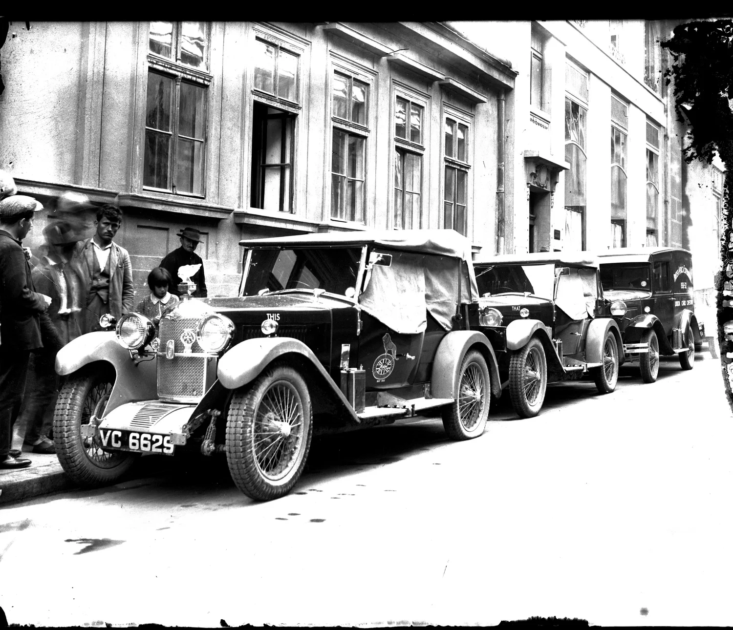 FIJAKER BEZ KONJA: Ovako je izgledao PRVI AUTOMOBIL u Beogradu - ljudi ...