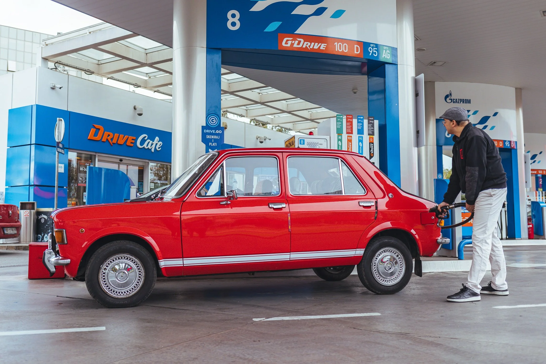 NA TOČKOVIMA JUGONOSTALGIJE: Novica je od dede i oca nasledio starog ...