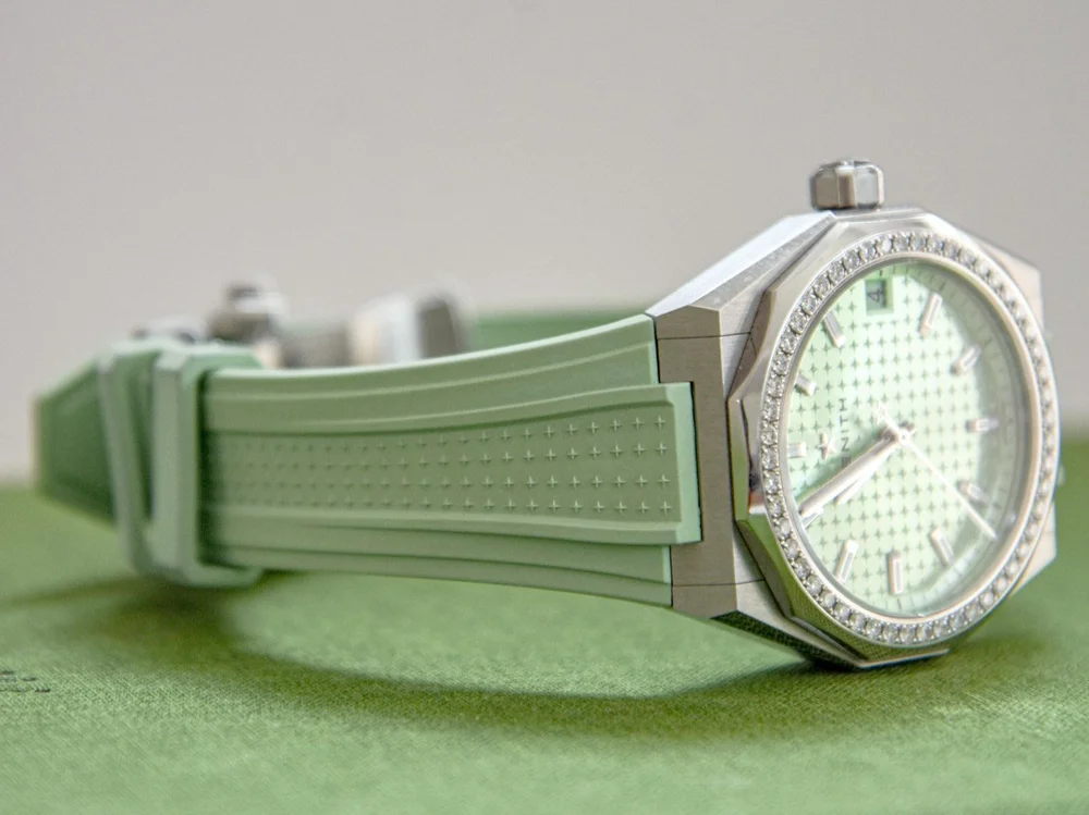 Hands-On Review of the Zenith Defy Skyline 36mm With Diamond Bezel