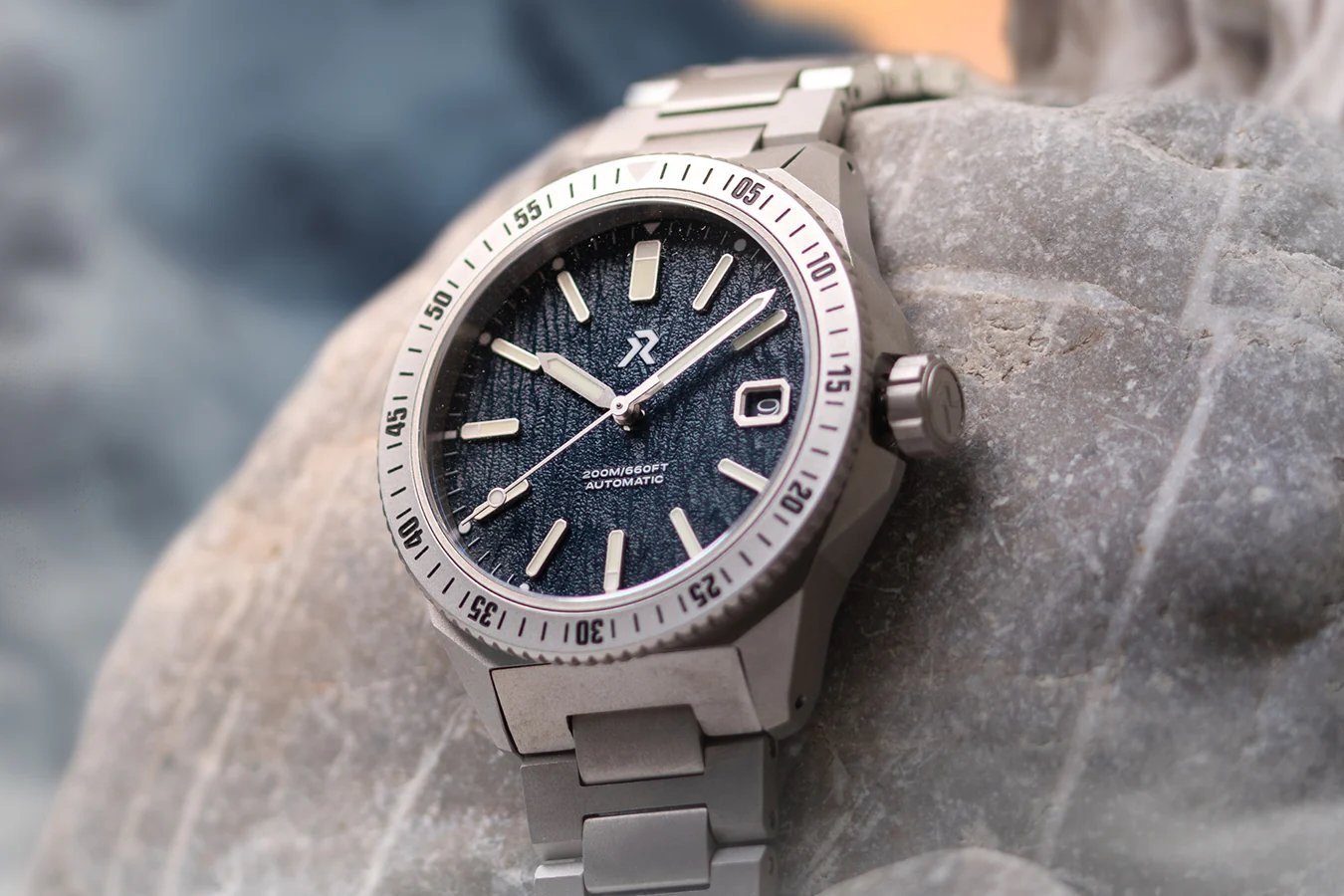 13 Best Titanium Watches Under $1,000 — Wrist Enthusiast