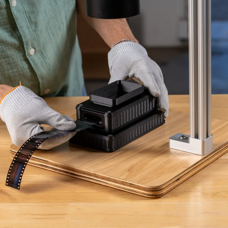 Simple 35mm Film Scanning System — Negative Supply