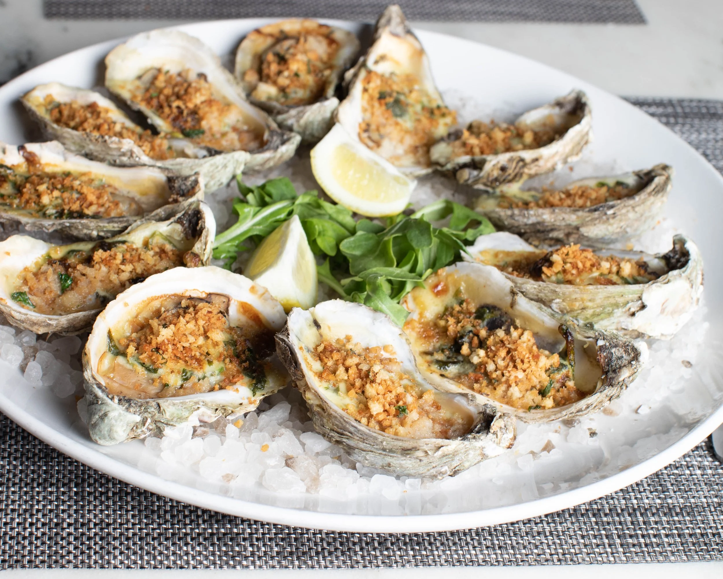 Tre Luna Bar & Kitchen