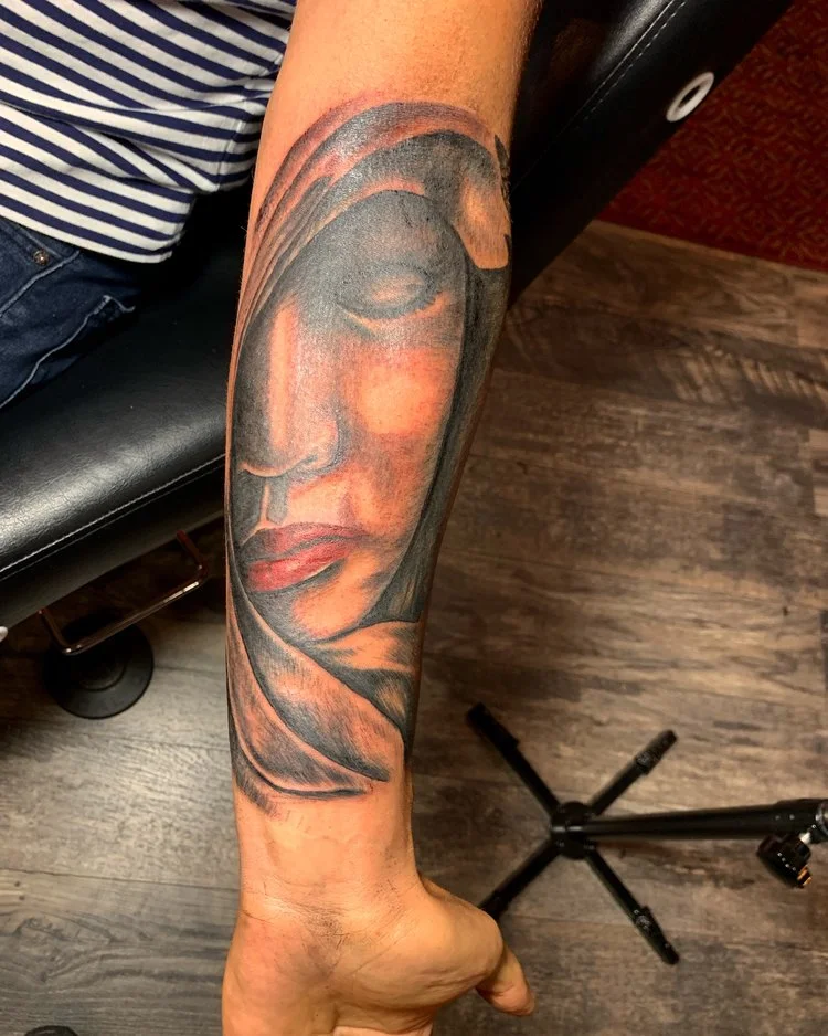 Redink Tattoo Studio