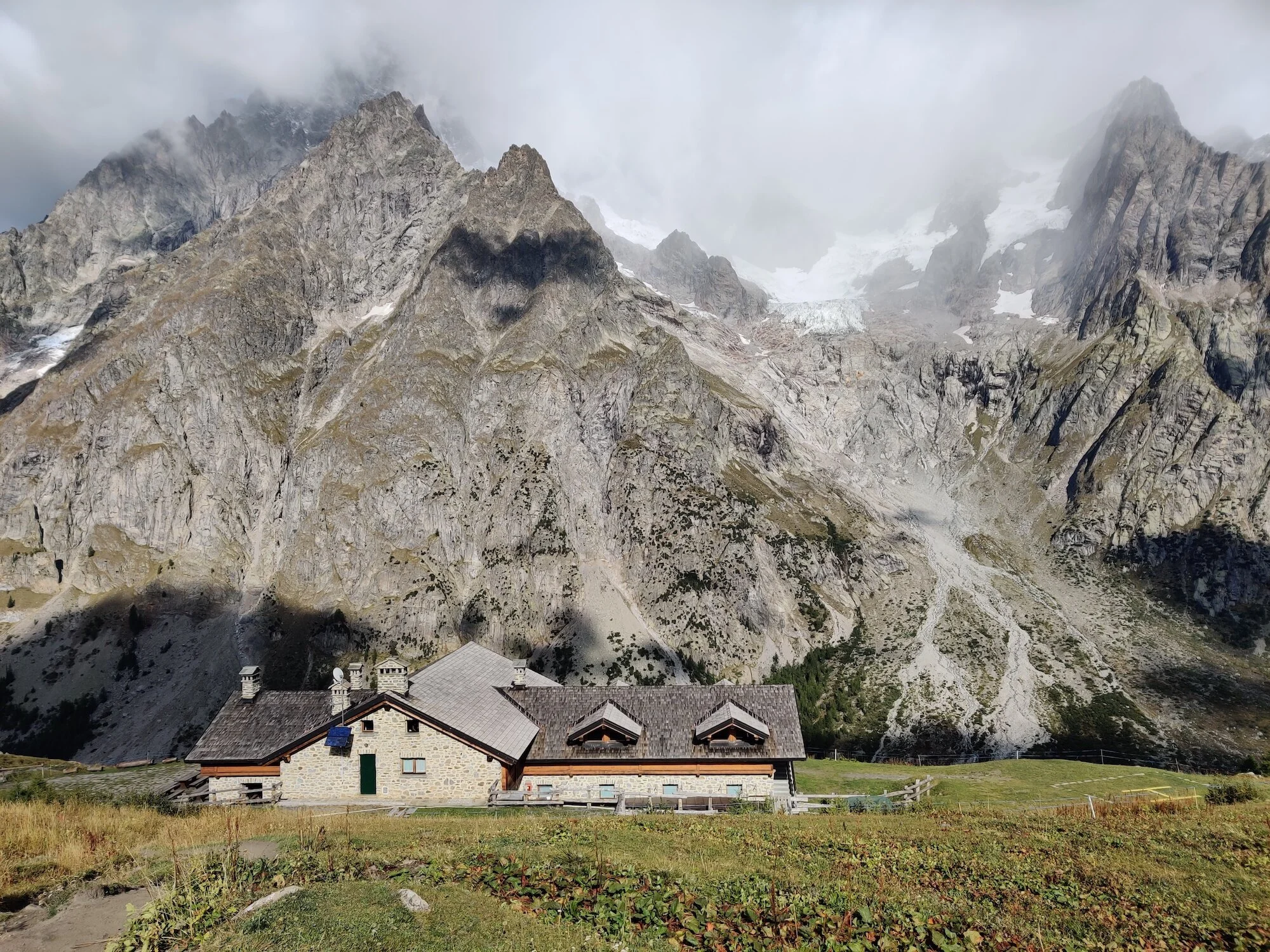 Expert Consultation — The Hiking Club