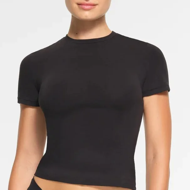 14 Untrendy Winter Basics Every Woman With Impeccable Taste Has In Her ...
