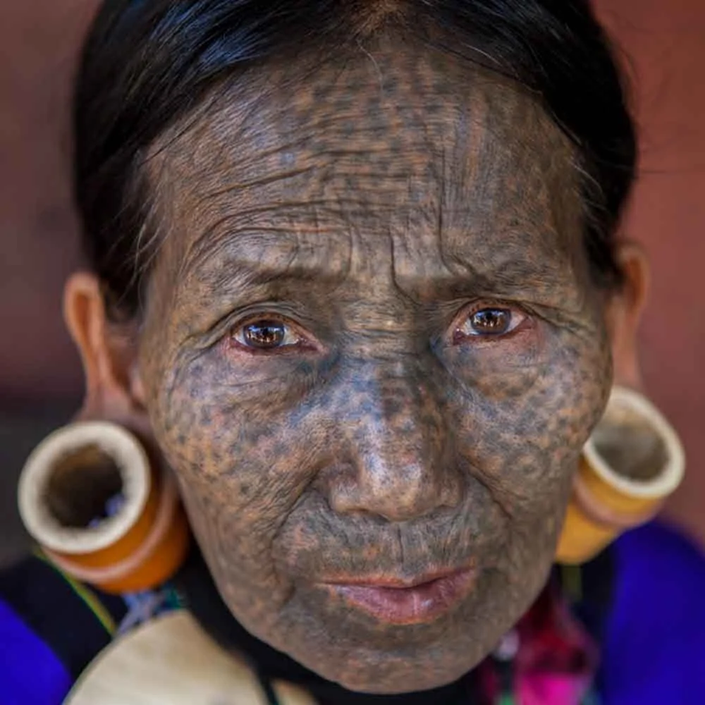 Discover 68 Under Chin Tattoos Latest In cdgdbentre