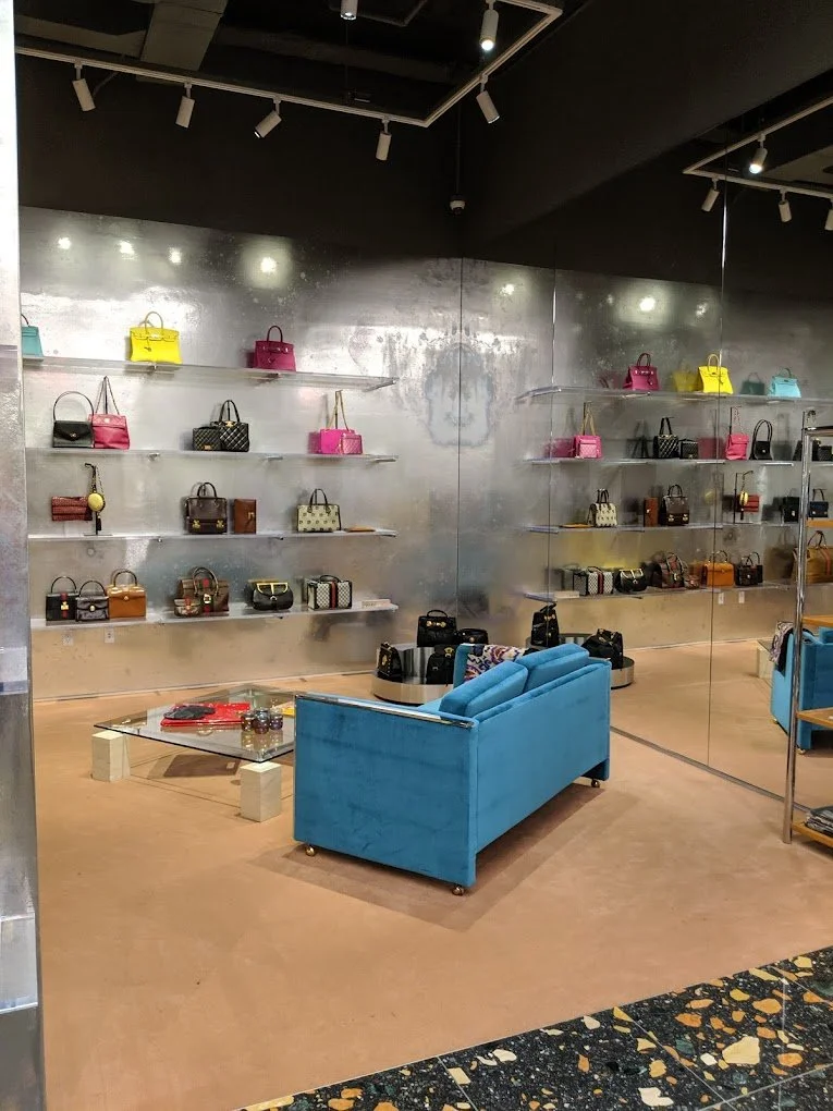 3D Retail Store - Forty Five Ten — Antonio Arocho Hernández