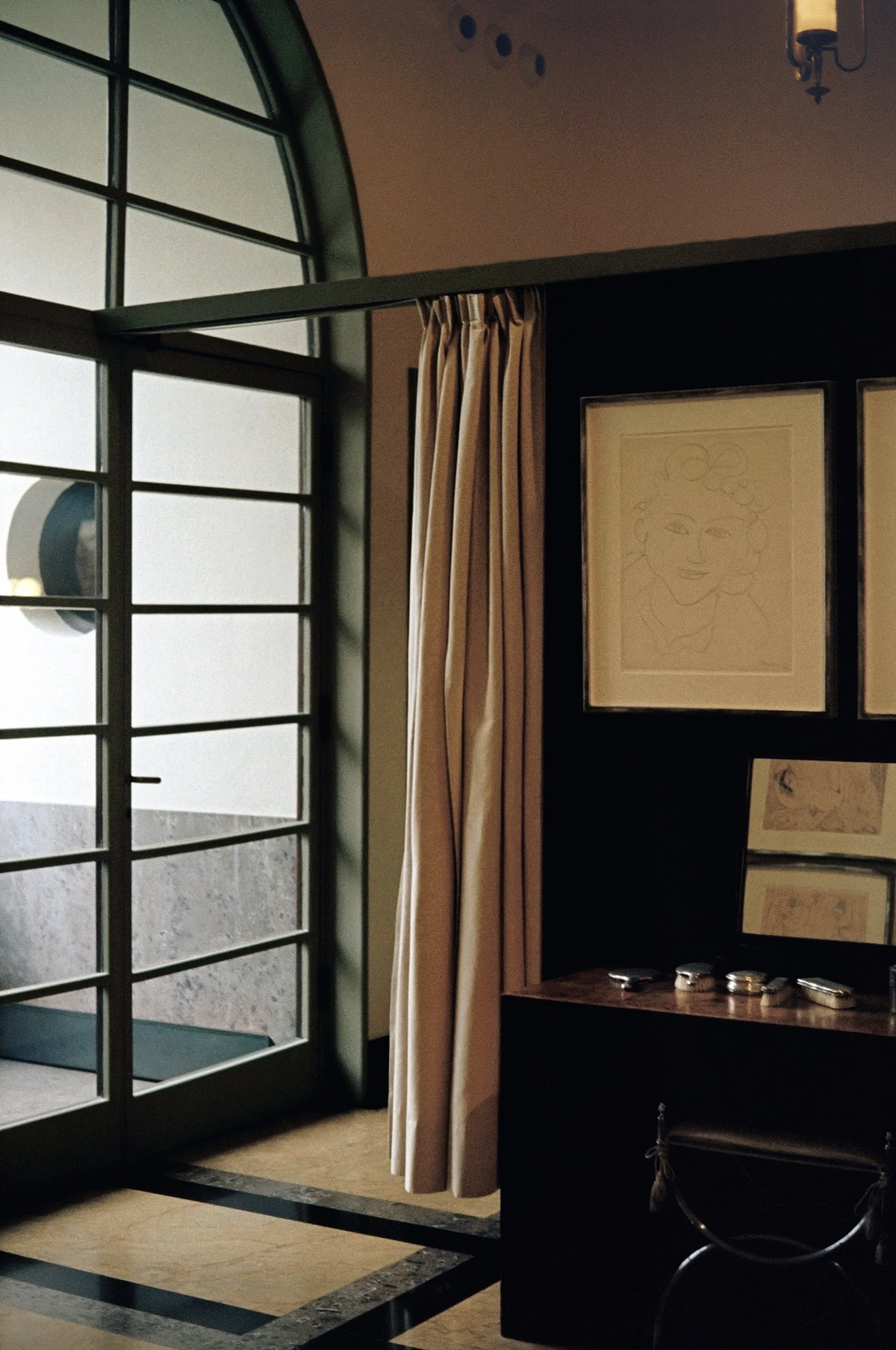 Isabelle Young | In Camera — fabian lang