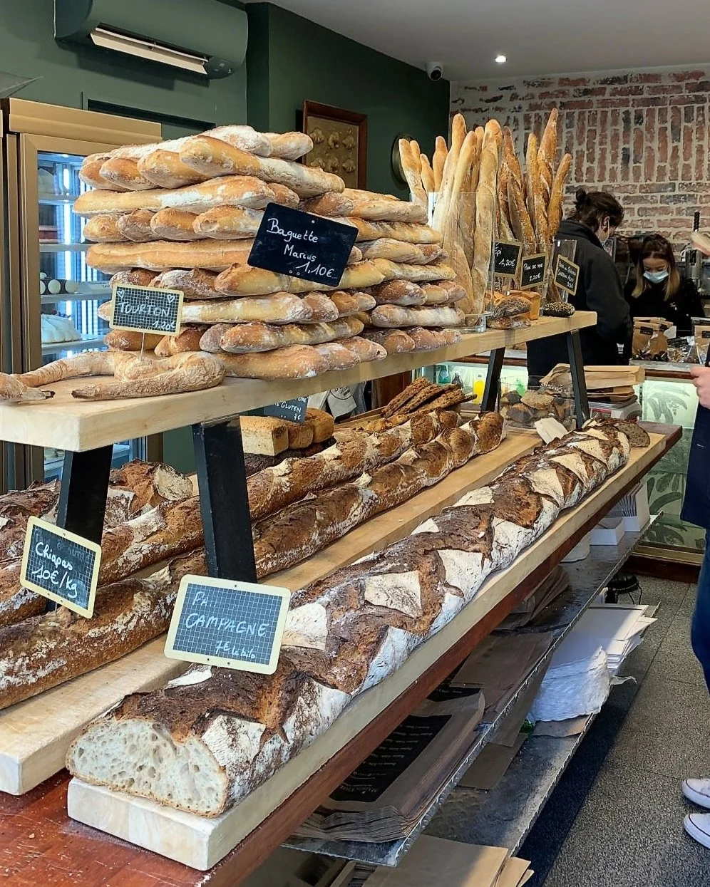What to Eat in Avignon: Our Top Food Recommendations — Observing Leslie
