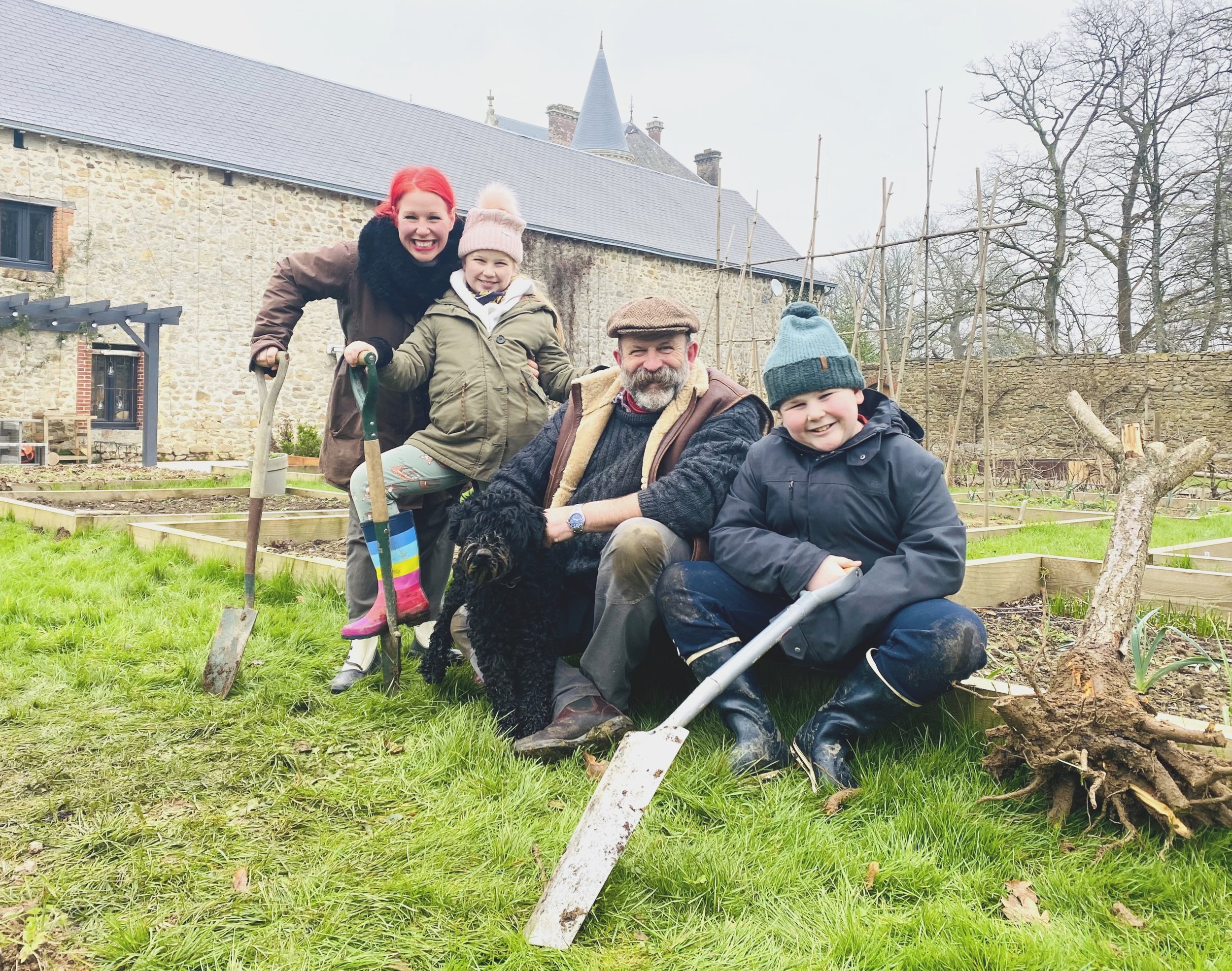 TWO RIVERS AND CHATEAU TV UNVEIL NEW CHATEAU FORMAT FOR CHANNEL 4 — Two ...