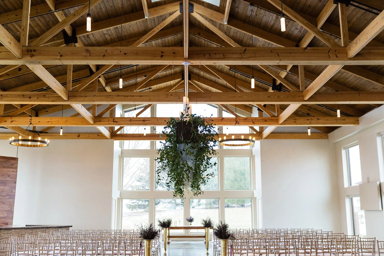 Hanging Beam — THE ESTATE