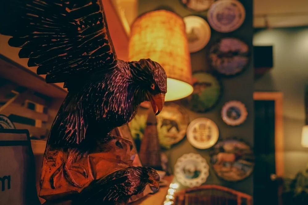 About — Consignment Lounge