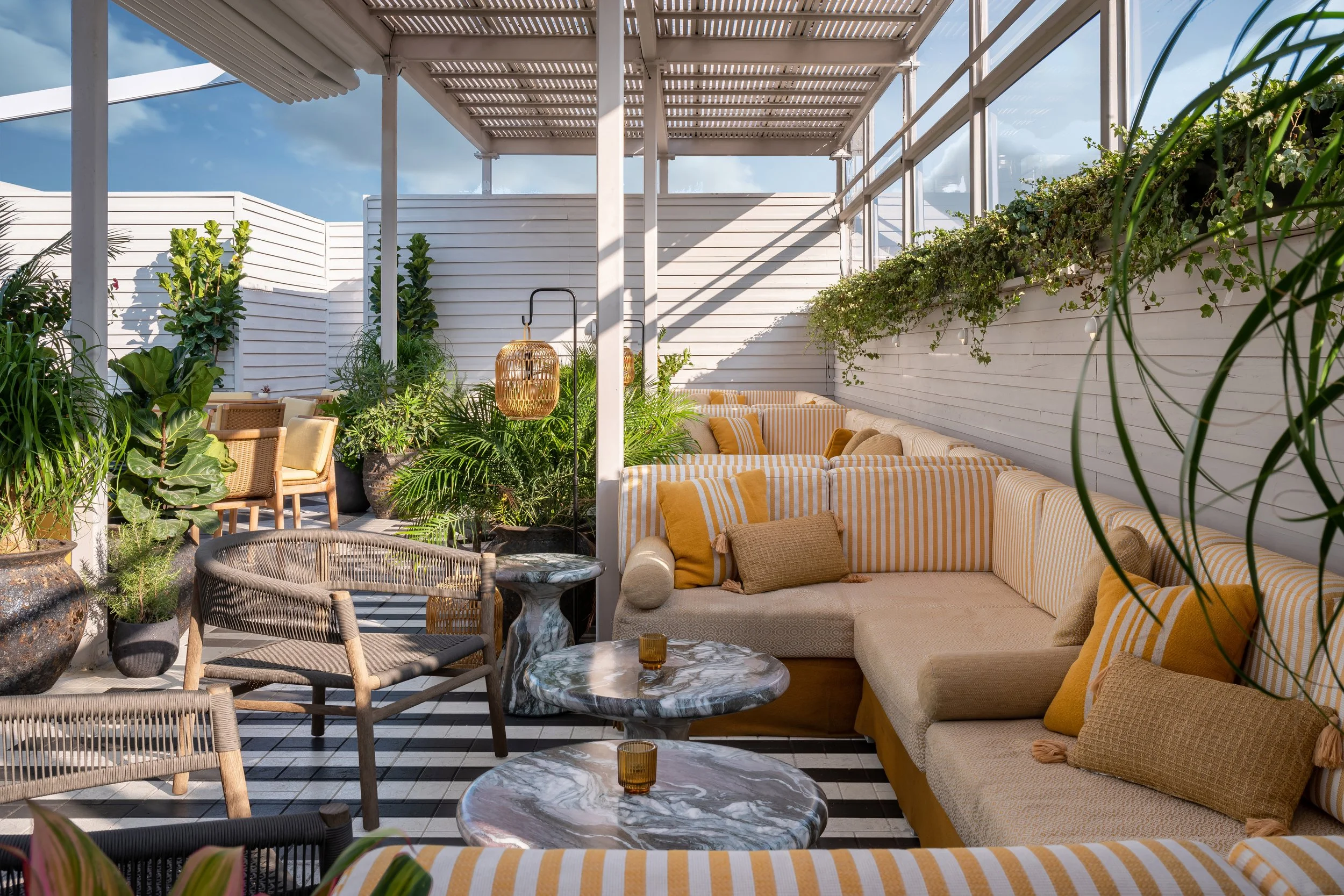 Toronto's Clio Rooftop Lounge: Nivek Remas' Design