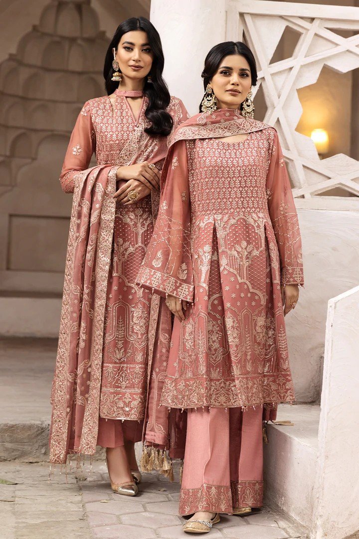 Shalwar Kameez Pakistani 2022 For Girls Pictures