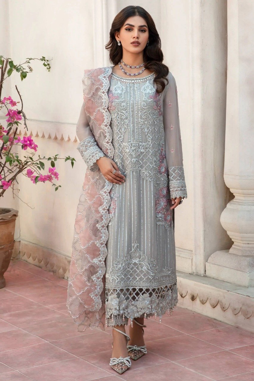 Pakistani Salwar Kameez | Designer Salwar Kameez | Punjabi Suits | Designer Punjabi Suit ...