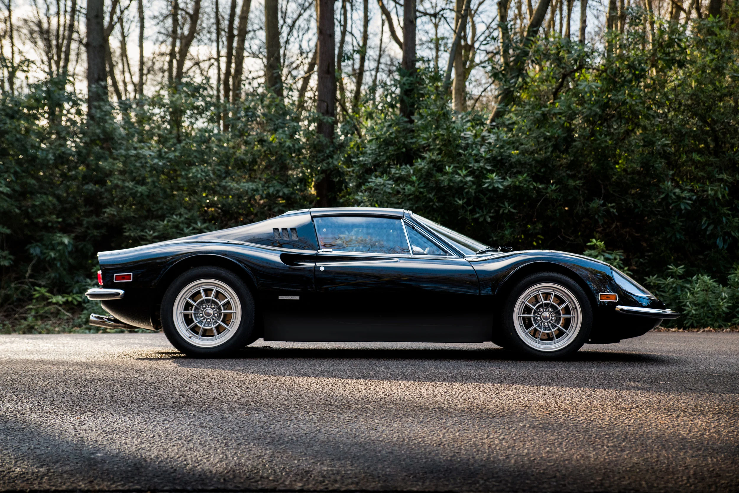 Ferrari Dino 246 GTS Restoration V8 — Moto Technique Limited