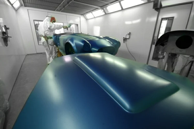 Ferrari Paintwork Repairs, Sports Car Re-Sprays, Surrey, London — Moto ...