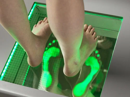 Feet-chiropody-podiatry-laser-nail-reconstruction-insoles — Futopia ...