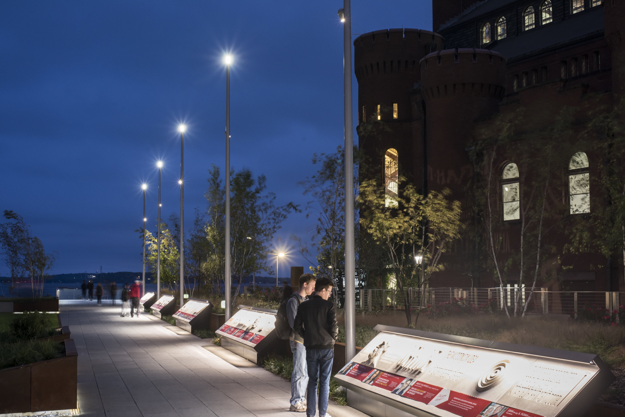 UW-MADISON ALUMNI PARK — POPLAND Studio