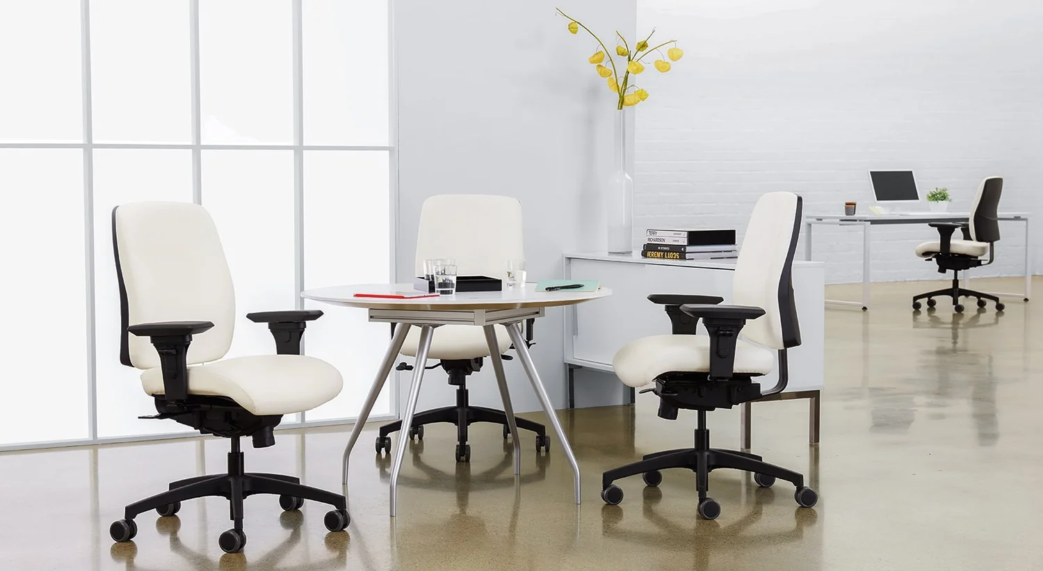 OM Seating — H4
