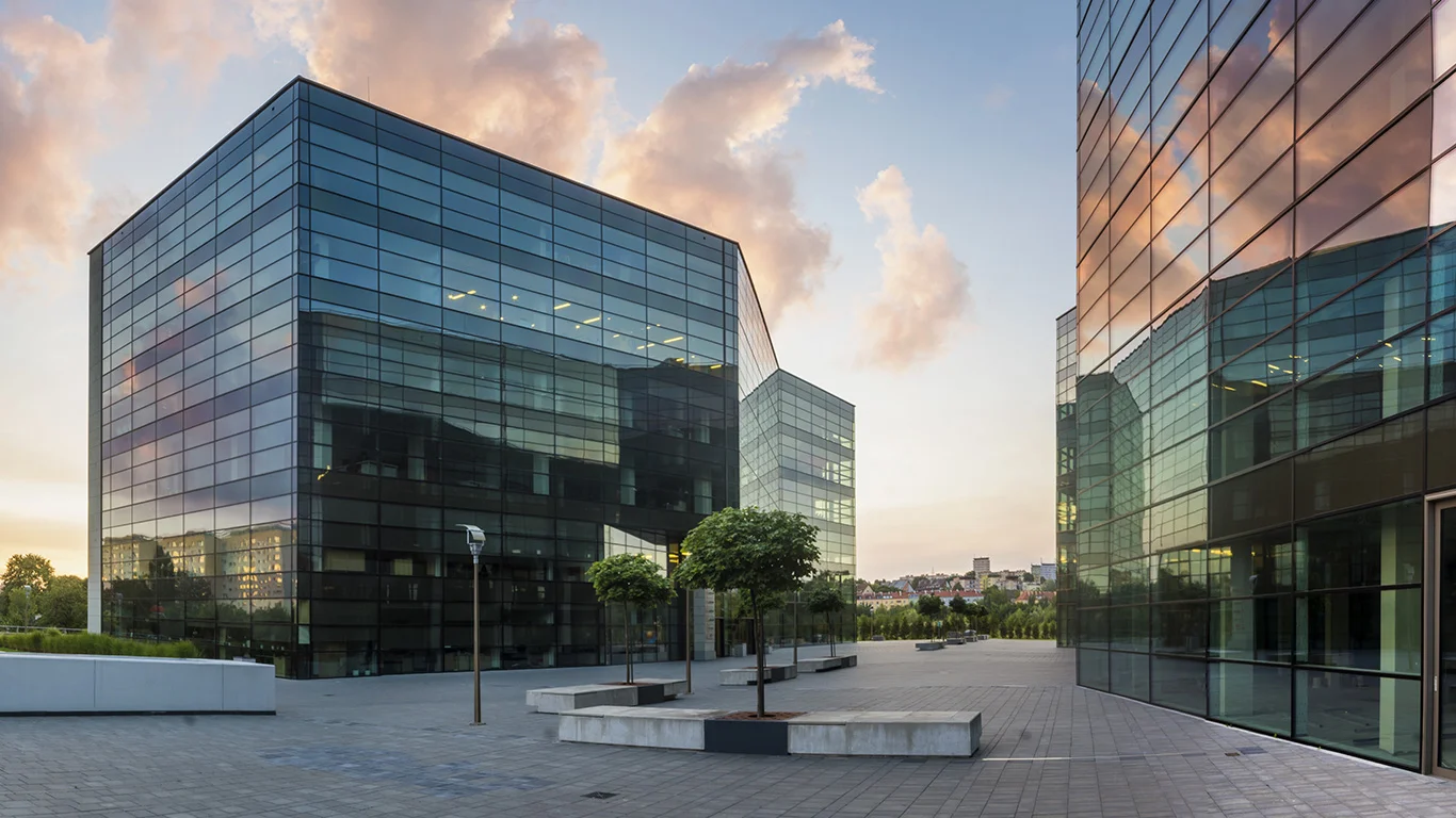 Commercial Brokerage Services — Momentum Commercial Real Estate