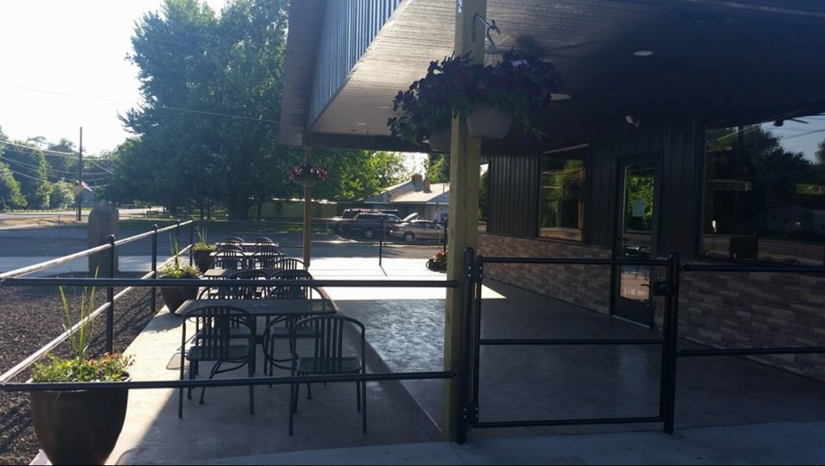 Whiskey Canyon Bar & Grill