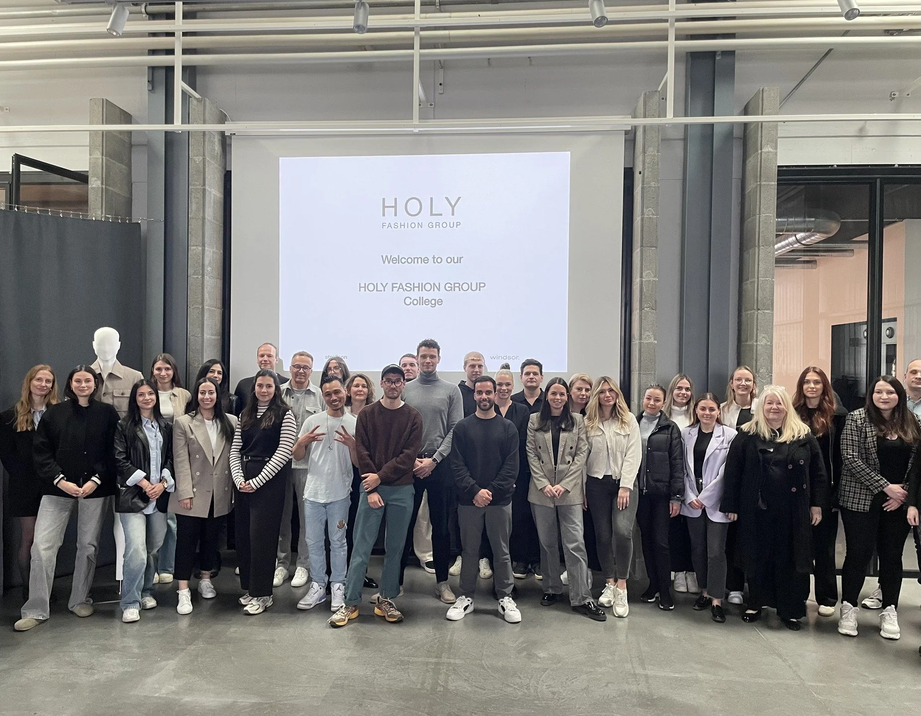 HOLY FASHION GROUP (EN)