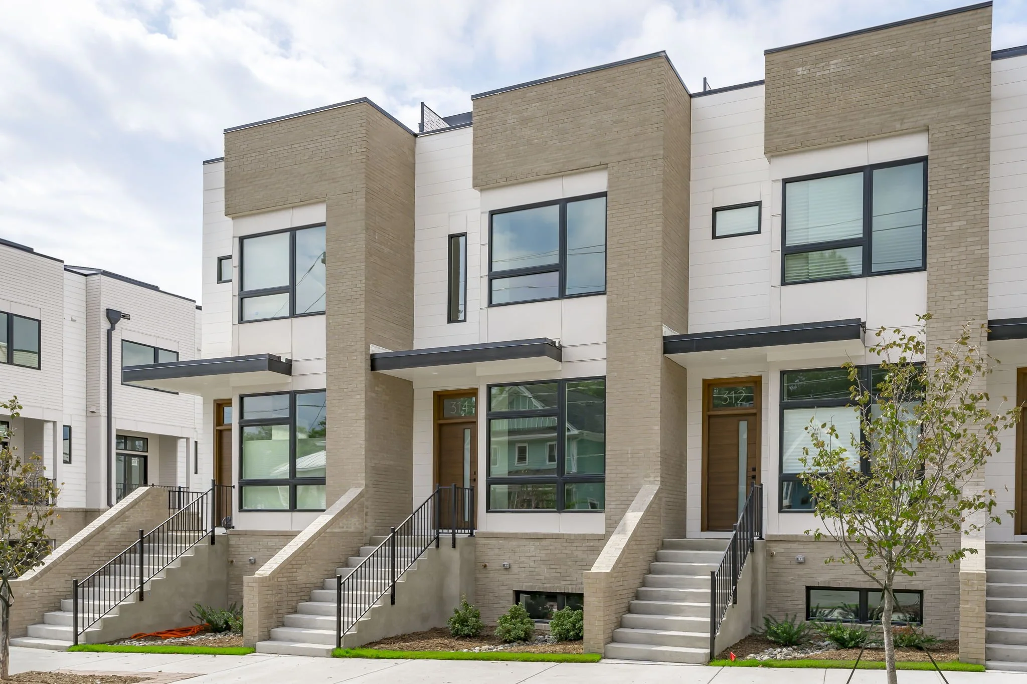 THE LATEST — ELLIOTT SQUARE