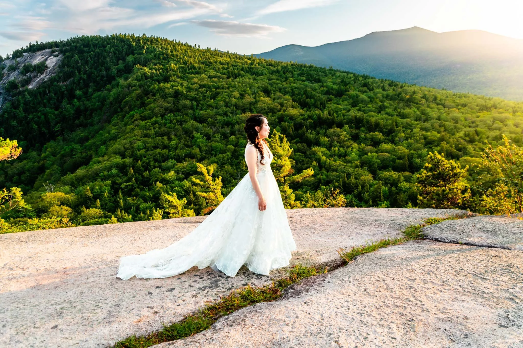 Cathedral ledge wedding | Beachweddingtips.com