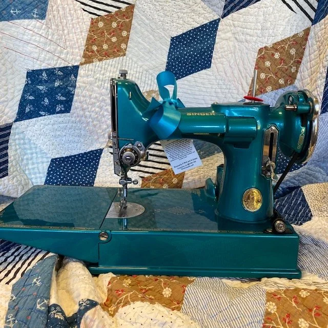 Singer Featherweight 221's and 222's — Roxanne's