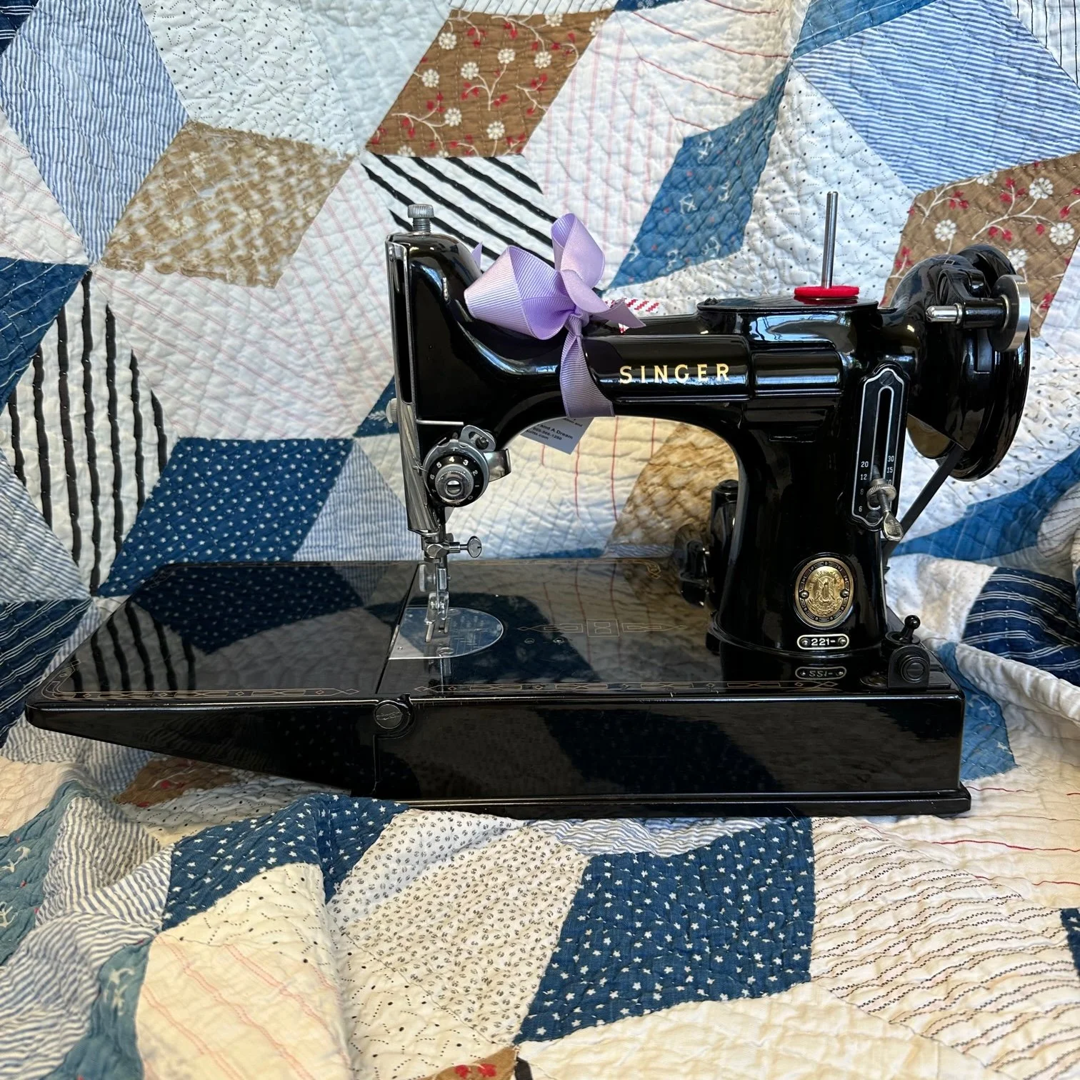 Singer Featherweight 221's and 222's — Roxanne's