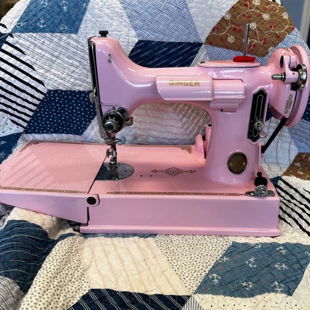 Singer Featherweight 221's and 222's — Roxanne's