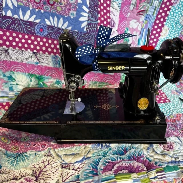 Singer Featherweight 221's and 222's — Roxanne's