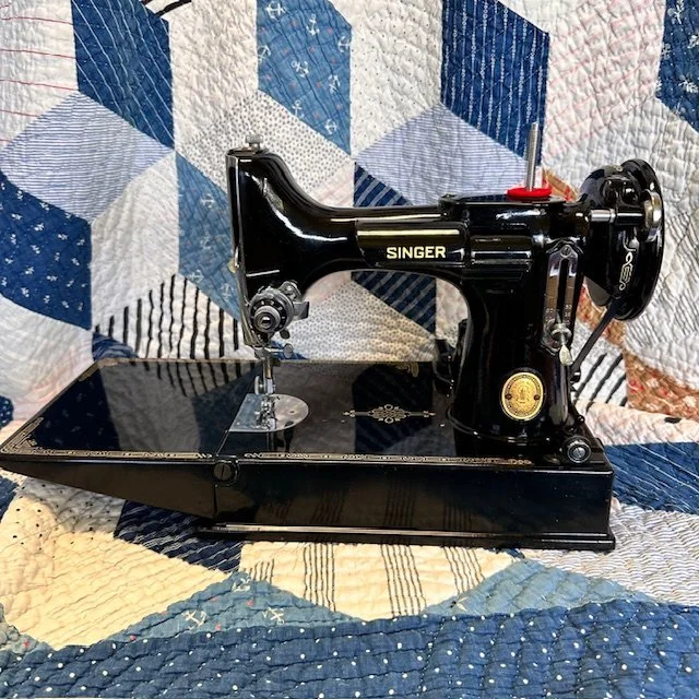 Singer Featherweight 221's and 222's — Roxanne's