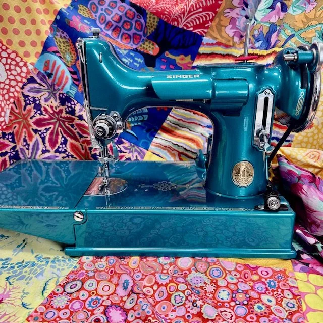 Featherweight Sewing Machines — Roxanne's