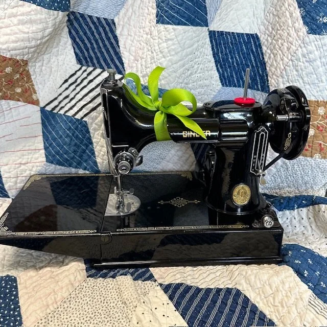 Singer Featherweight 221's and 222's — Roxanne's