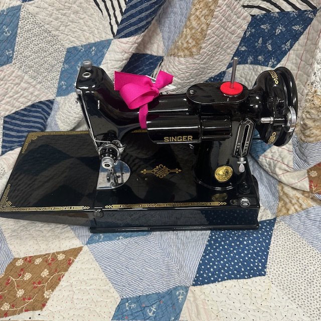 Singer Featherweight 221's and 222's — Roxanne's